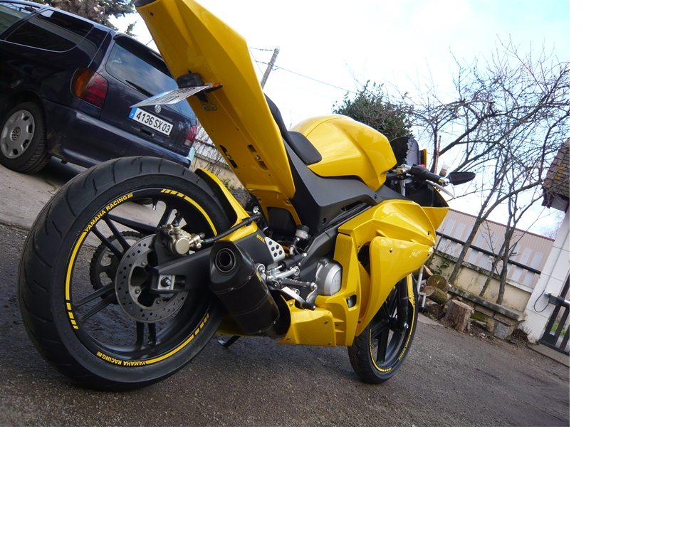 Yamaha Yzf R125 Yellow